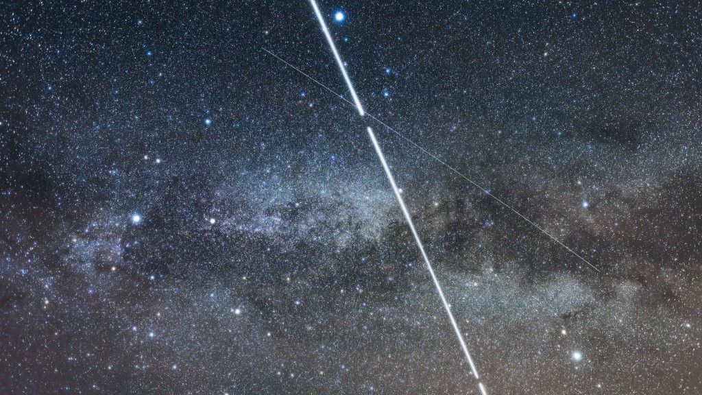 How to tell the difference between meteor and satellite streaks in ...