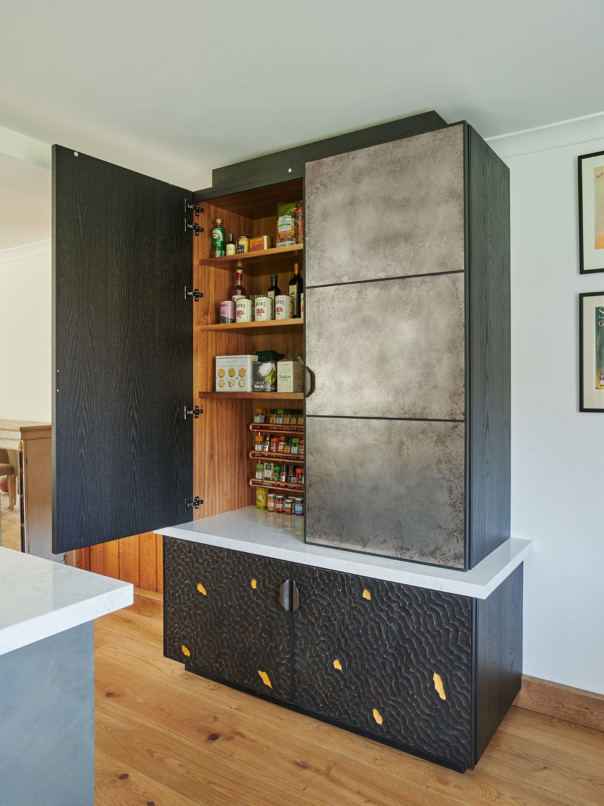 Pantry door ideas to restore order and originality to your kitchen ...