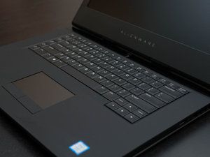 Alienware 15 (GTX 1070) Gaming Laptop Review - Tom's Hardware | Tom's ...