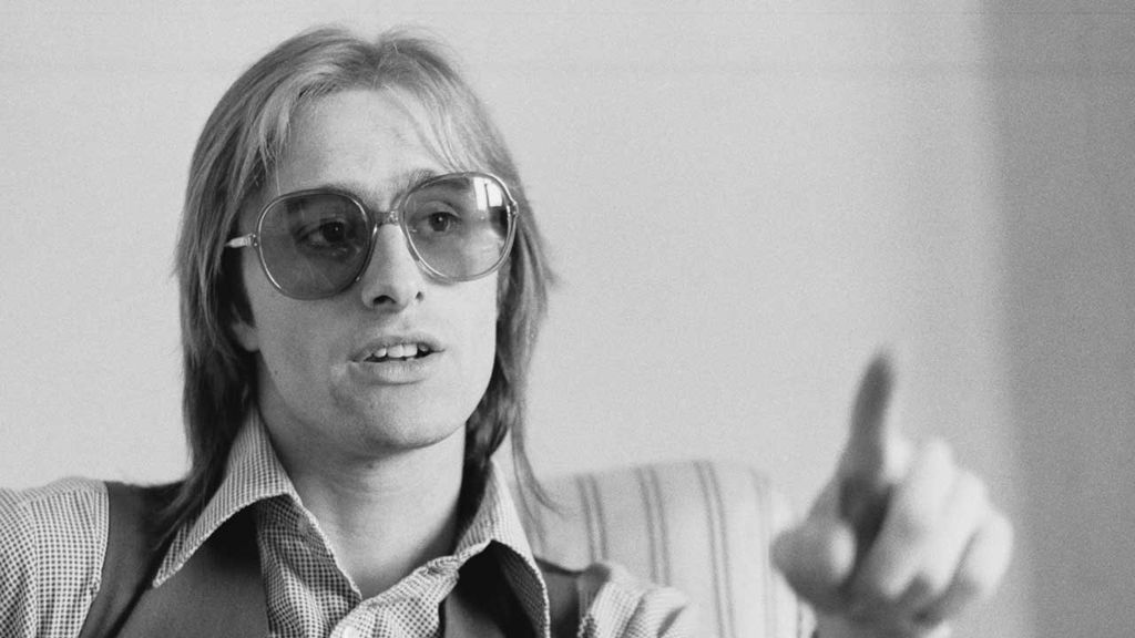 Steve Harley was most famous for his 1975 hit Make Me Smile (Come Up ...