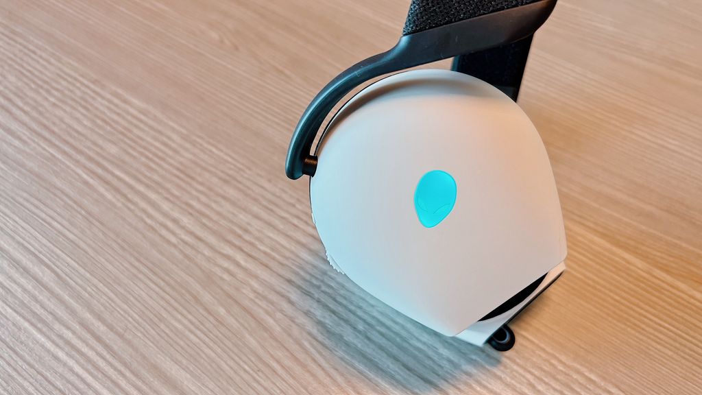 Alienware AW720H review | TechRadar