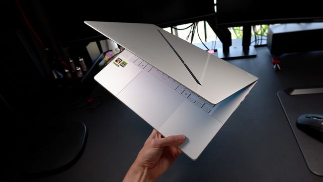 Zen 5 tested: AMD's Ryzen AI 300-series brings new cores and a revamped ...