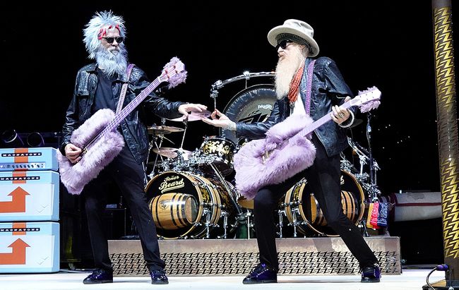 “Billy Gibbons pulls out this big-ass yellow 17-string bass and he’s ...
