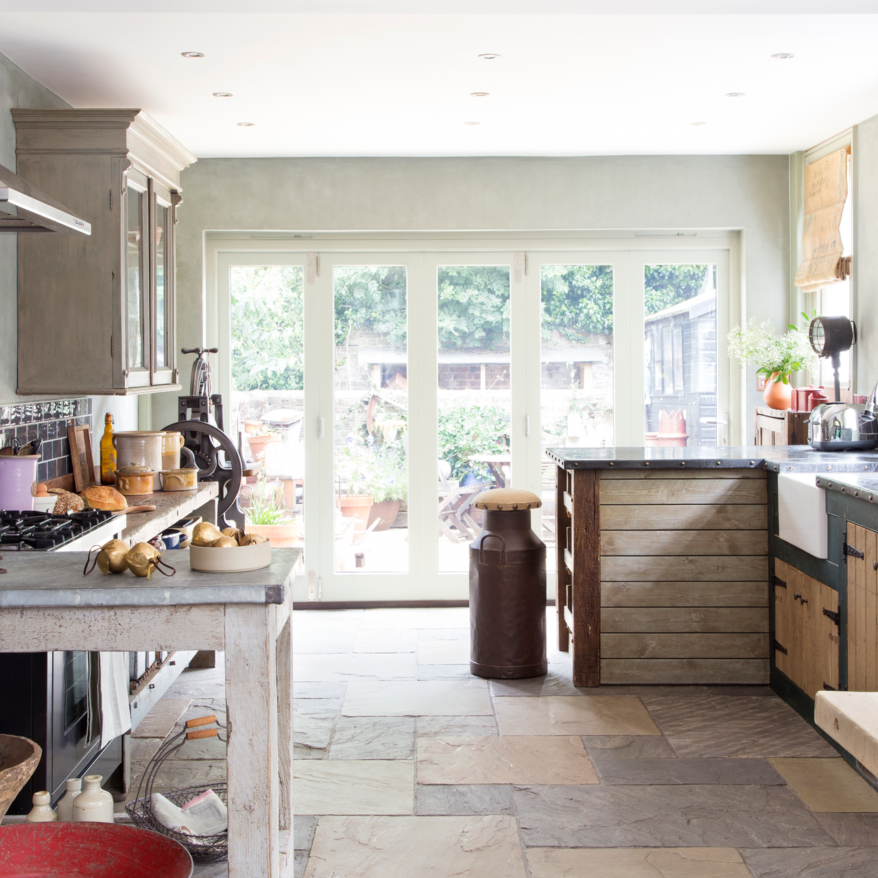 How many spotlights do I need? How to calculate the perfect number ...