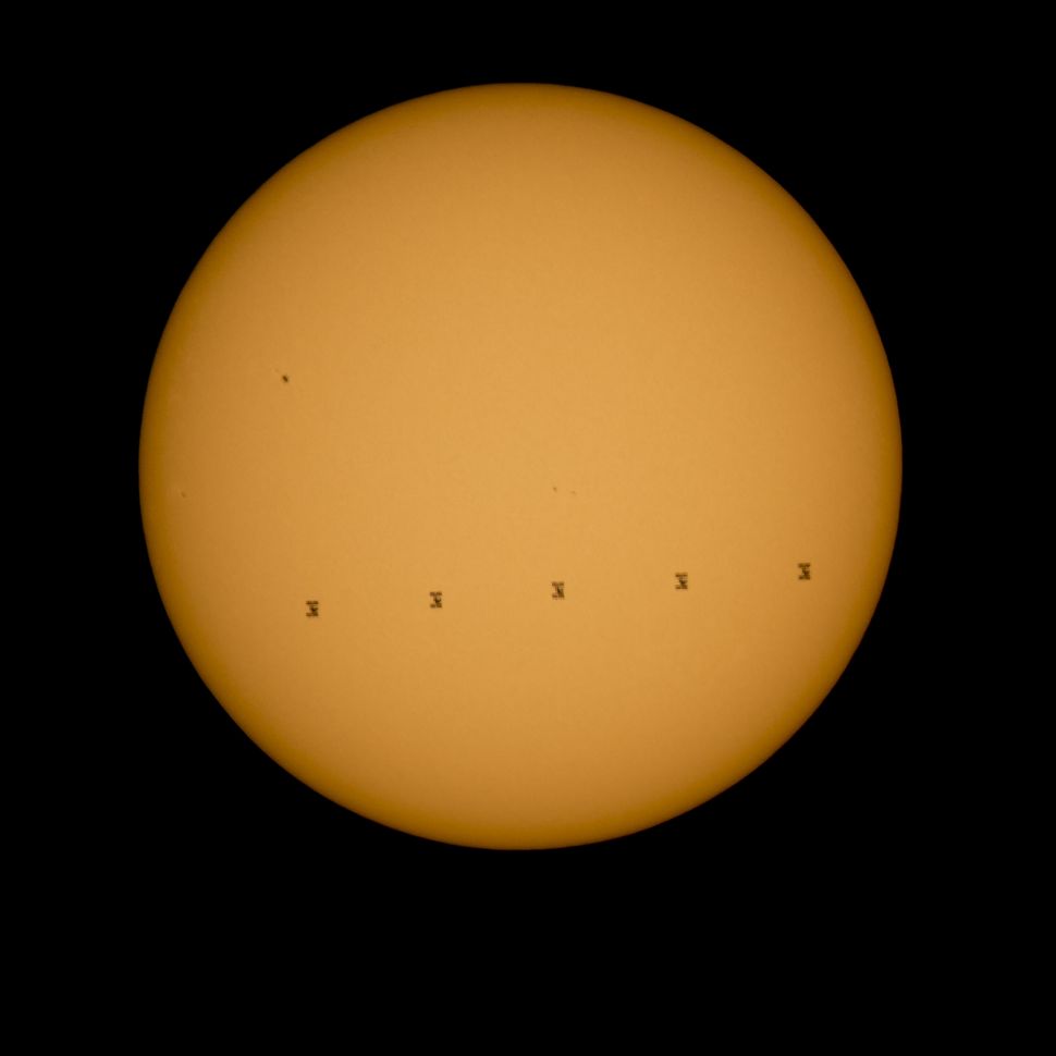 Space Station Crosses Sun's Face in Spectacular New Photo | Space