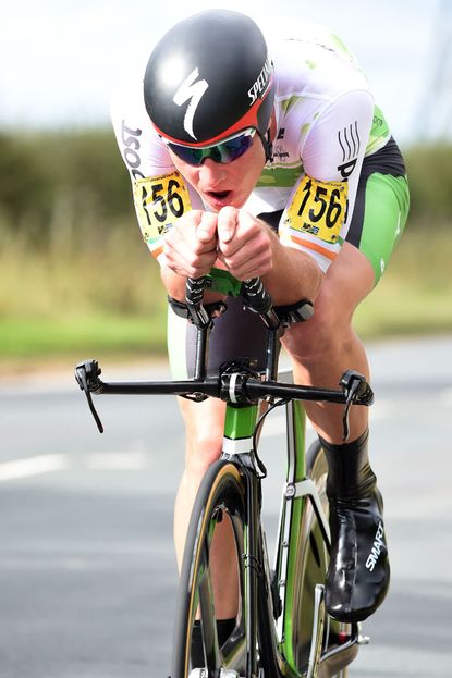 Matt Bottrill takes British 10-mile time trial title with new record ...