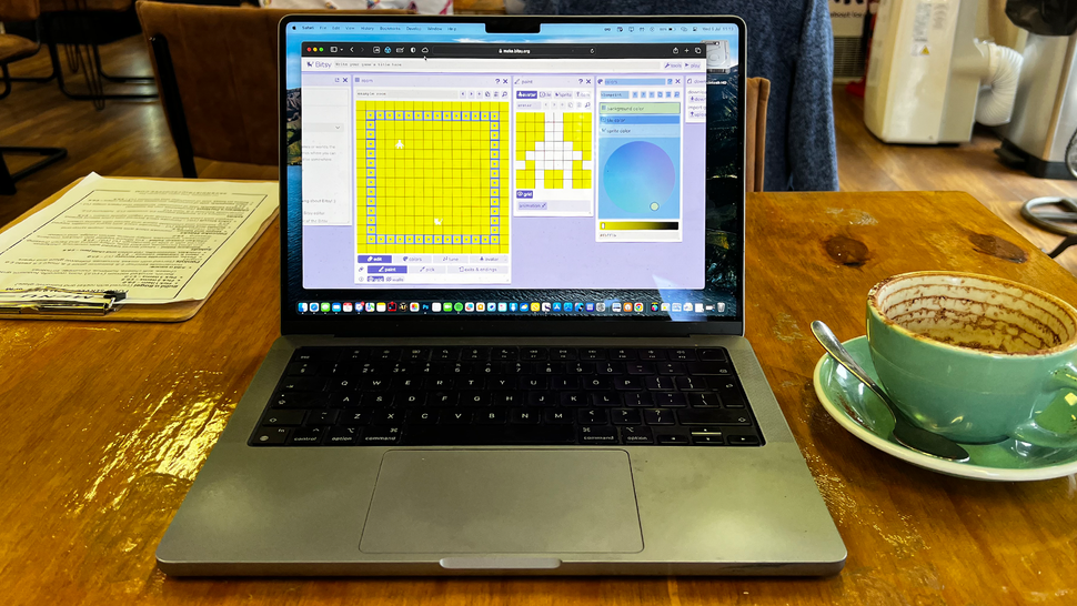 How anyone can easily create a game on a Mac using Bitsy with these ...