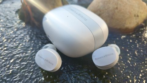 Bowers & Wilkins Pi6 review: enthusiastic sound and comfortable design ...