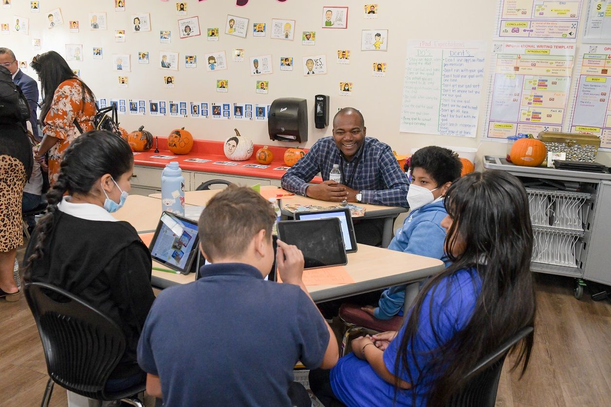 5 Tips for Teaching With AI & Digital Technology, From The CEO of ...