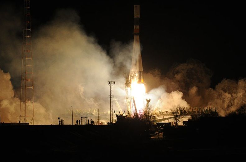 Rocket Launch Photos: Progress 54 Cargo Ship Makes Space Station ...
