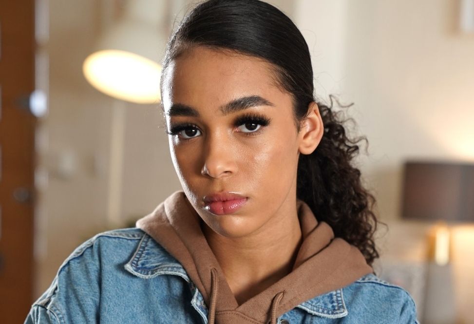 Hollyoaks spoilers: Robbie Roscoe makes a move on Nancy! | What to Watch