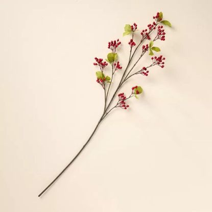 8 Easy Tricks for Making Your Christmas Tree Look Expensive | Livingetc