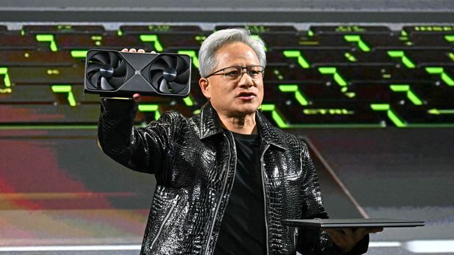 NVIDIA RTX 5090 vs. 4090 size comparison: Founders Editions | Windows ...