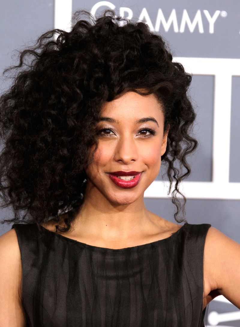 Celebrities with Frizzy Hair - Frizzy Hair Trend | Marie Claire