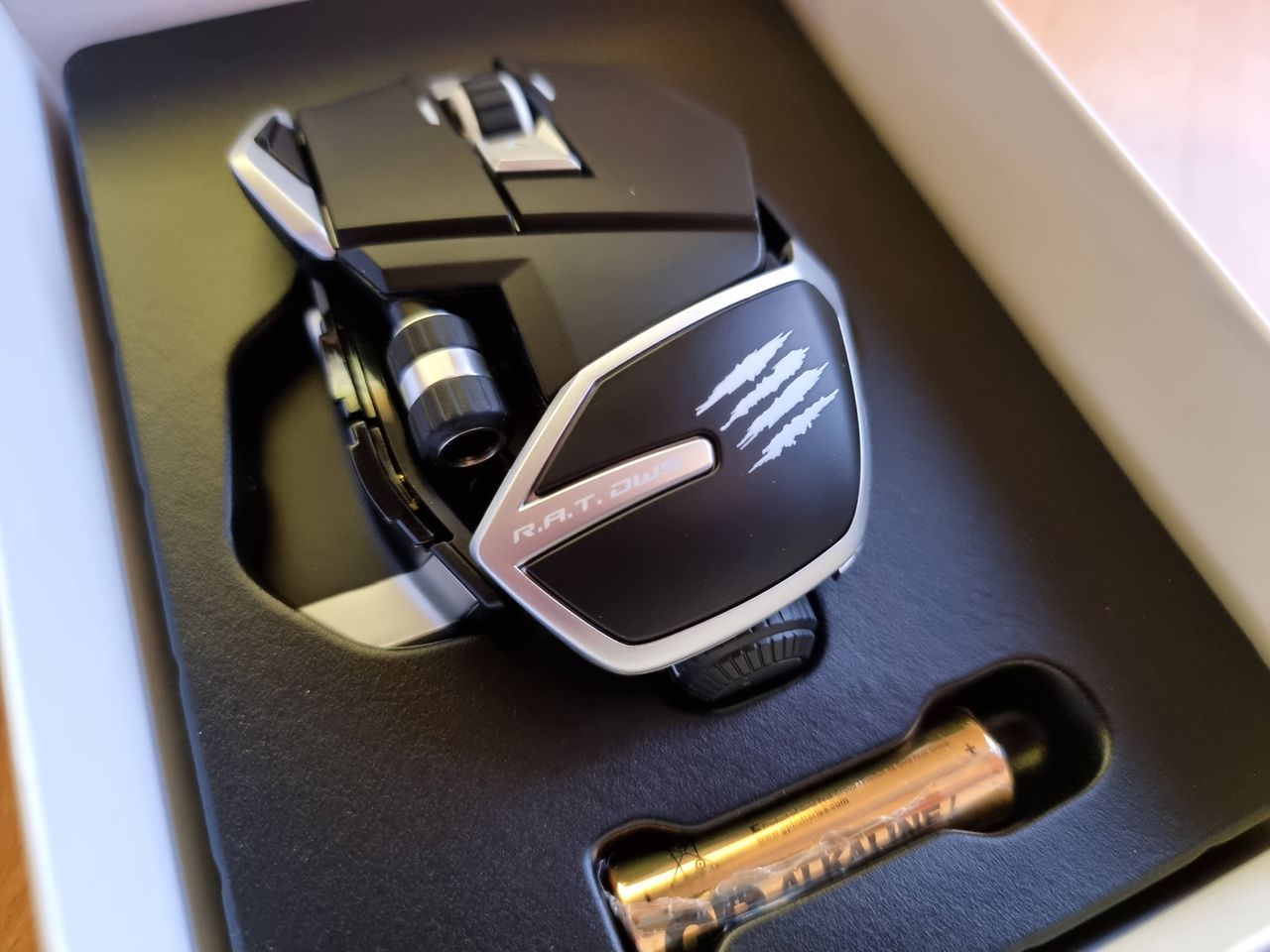 Mad Catz R.A.T. DWS review: The rat king of gaming mice? | T3