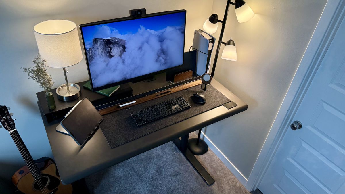 Autonomous SmartDesk 5 standing desk review | TechRadar