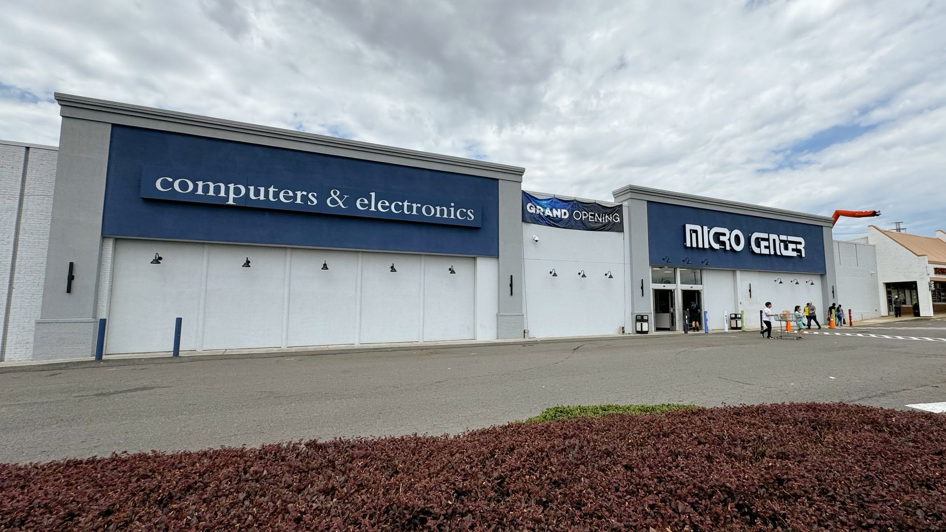 Inside Micro Center's new North Carolina superstore | Tom's Hardware
