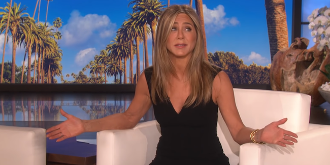 Watch Jennifer Aniston Hilariously Scare Friends Fans Visiting The