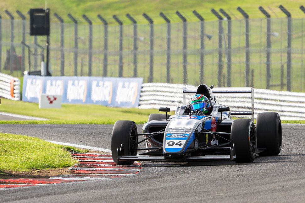 My mission is to take great motorsport photographs: here’s how I got ...