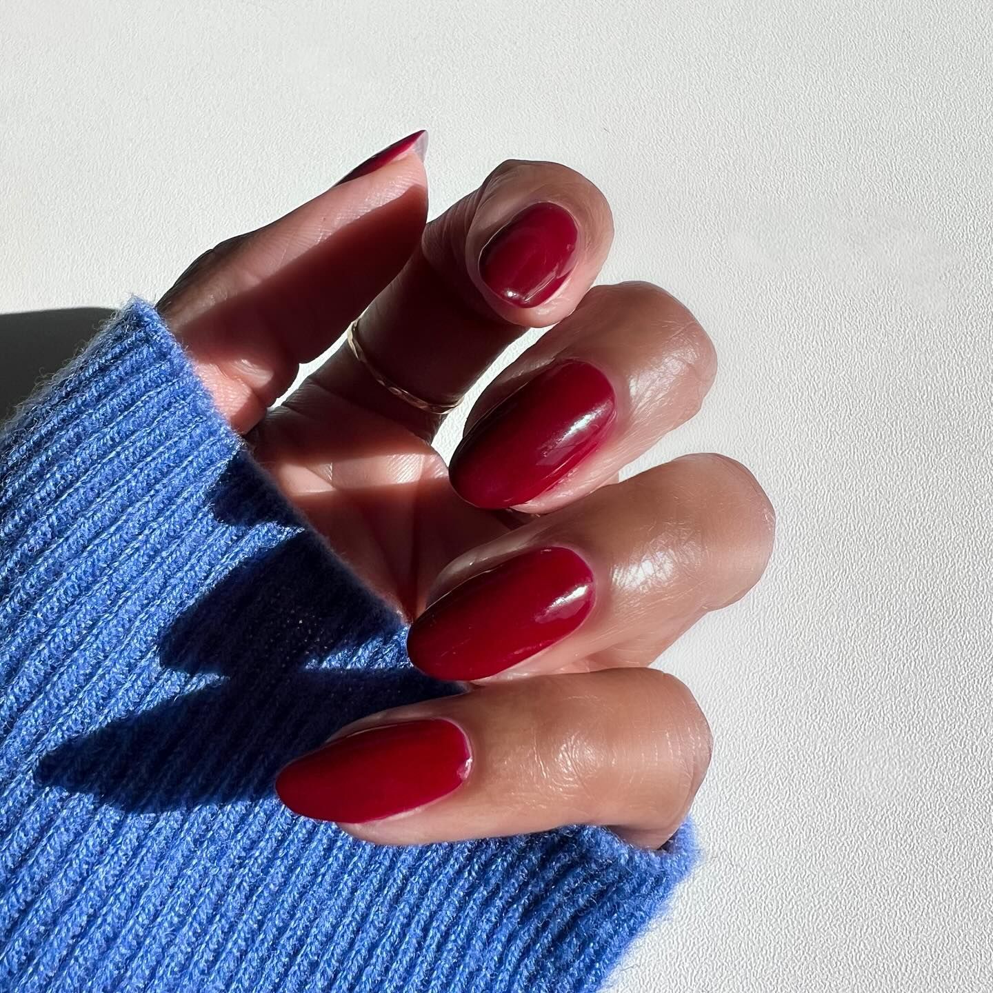 Merlot Nails Are the Anti-Spring Nail Trend You Need to See | Who What Wear