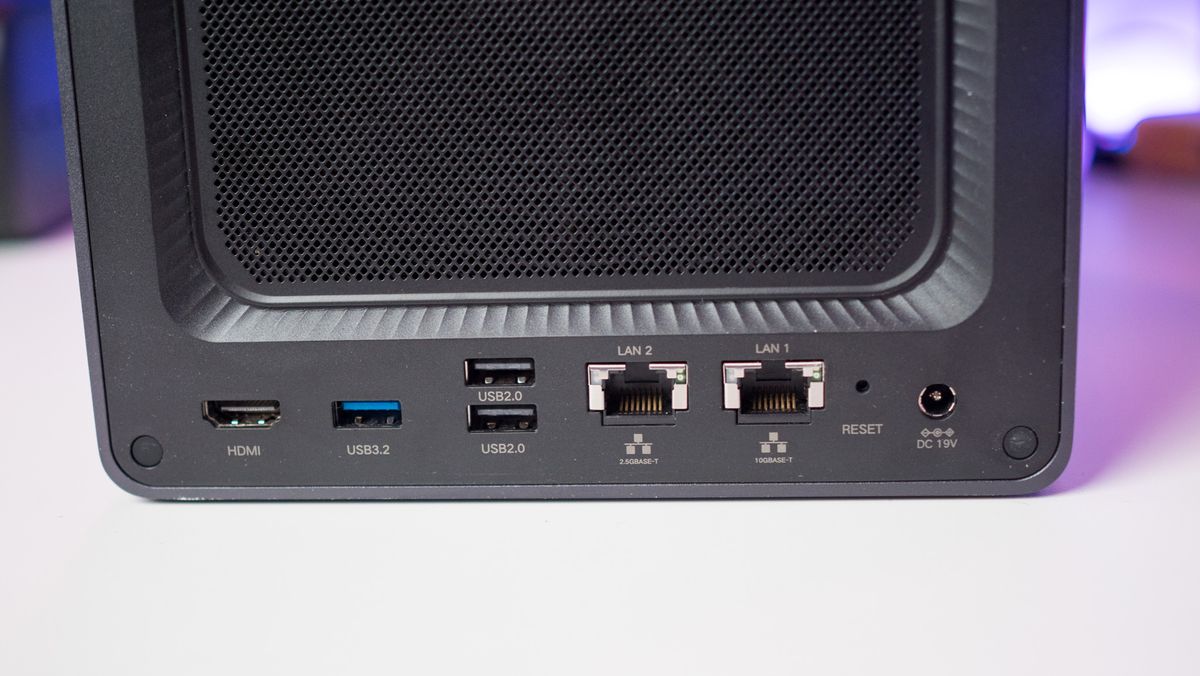 UGREEN NASync DXP4800 Plus review: This 4-bay NAS server has incredible ...