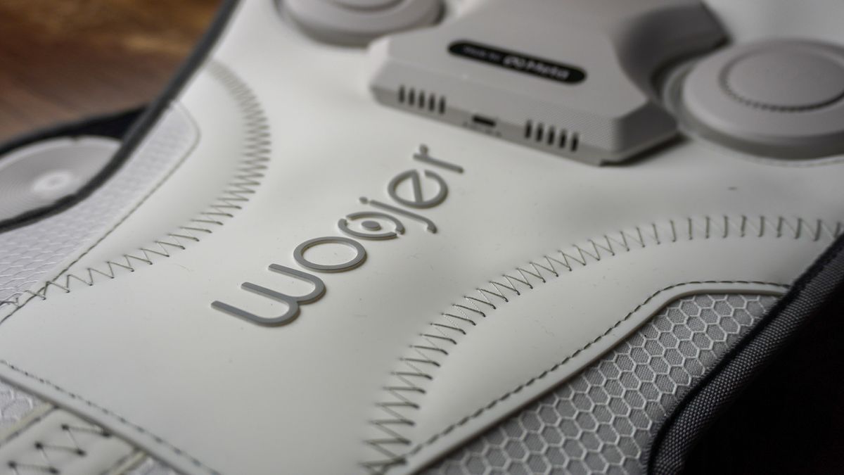 I just tested this VR haptic vest — and it's the best Meta Quest 3 ...