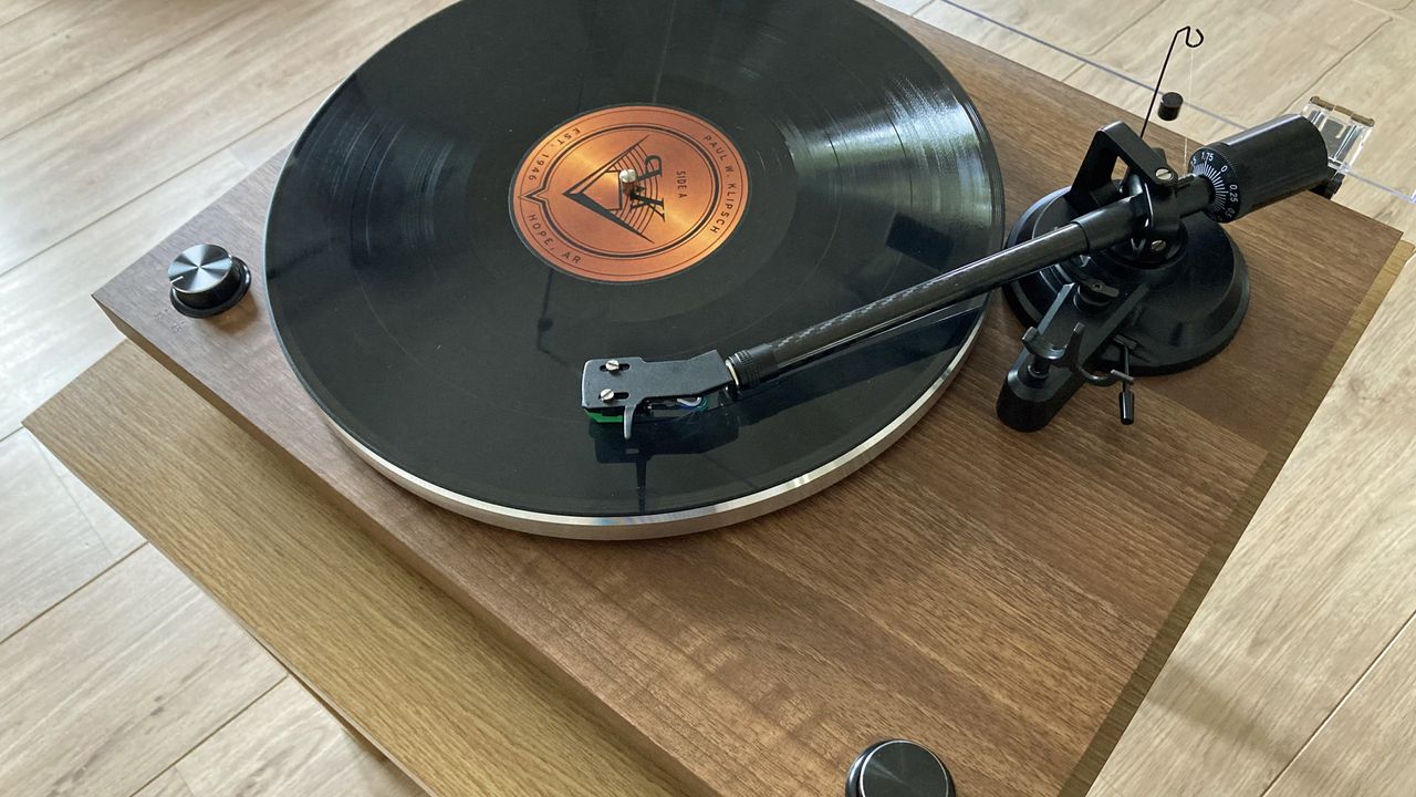 Monoprice Monolith 600046 Turntable review | Livingetc