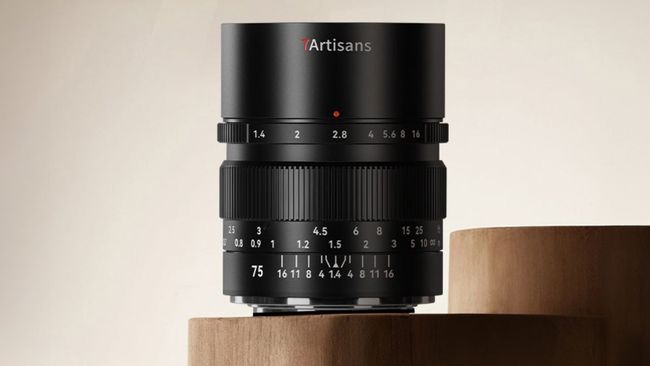 Lomography revives iconic Petzval lenses for modern mirrorless cameras ...