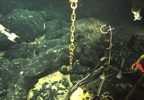 Surprise Underwater Volcanic Eruption Discovered | Live Science