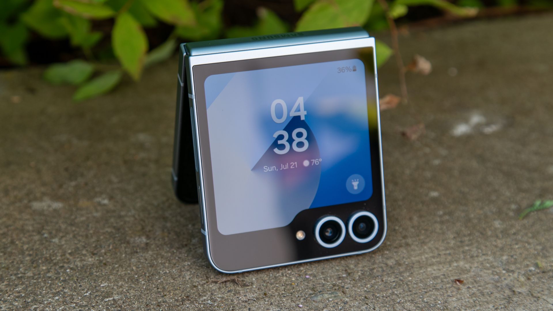 Samsung Galaxy Z Flip 6: Price, specs, and everything you need to know ...