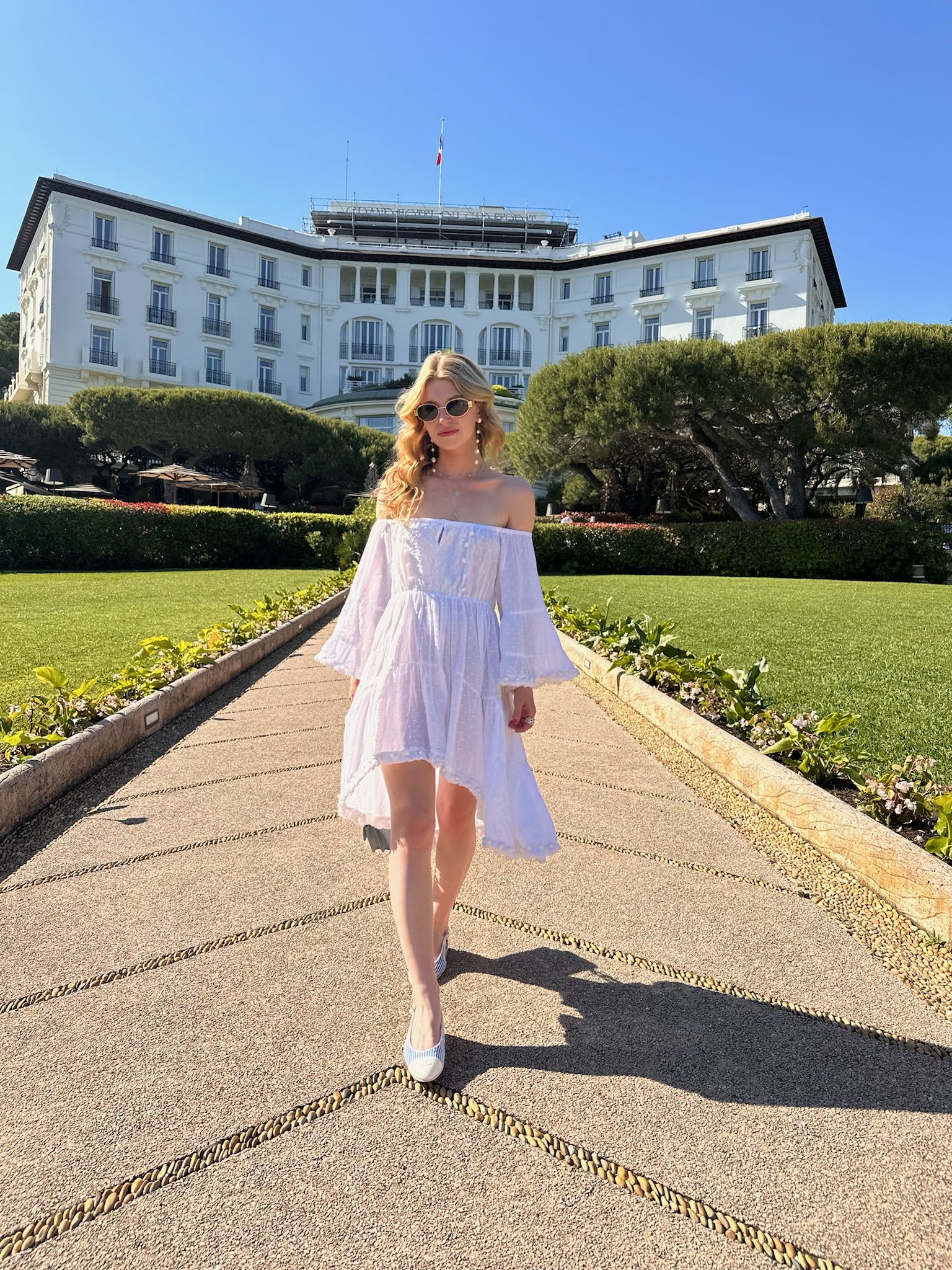 6 Staples to Wear in France, According to a Mother and Daughter | Who ...