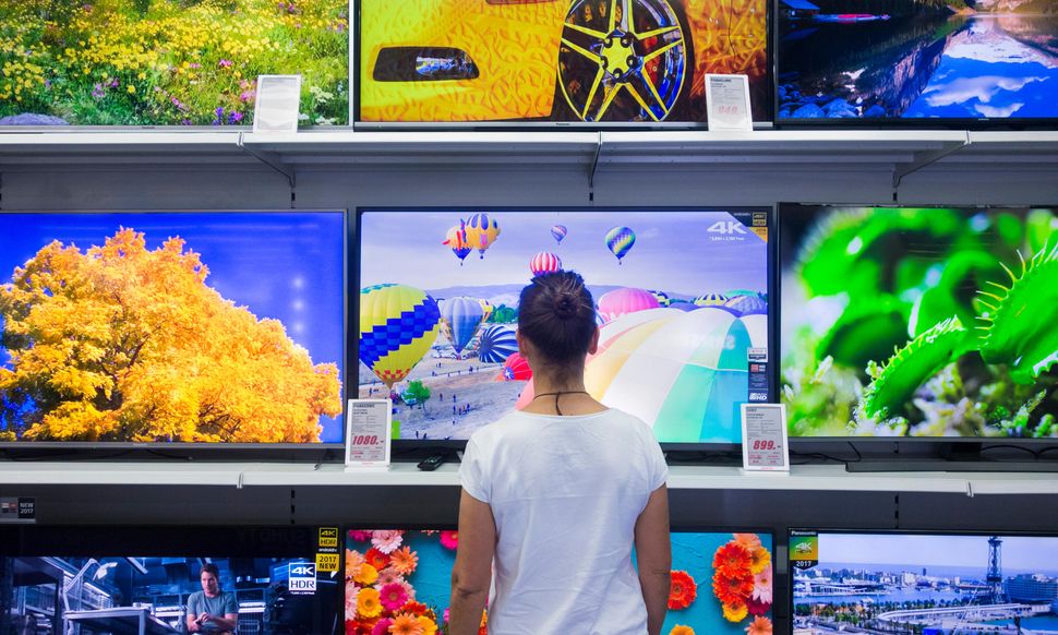 3 Experts Tell Us How Much to Spend on a TV (and 7 Other Buying Tips ...