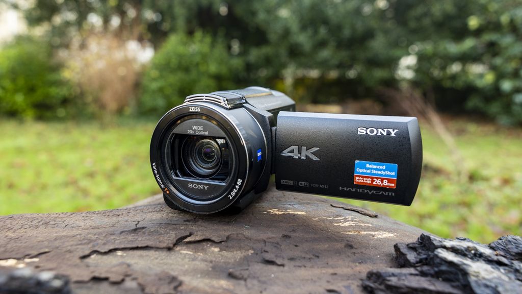 Sony AX43 review: the last vlogging handycam with big zoom appeal ...