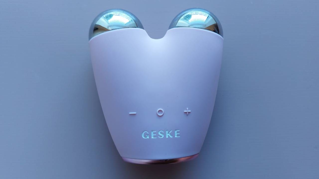 GESKE Microcurrent Face-Lifter review: a zap-happy skincare device that ...