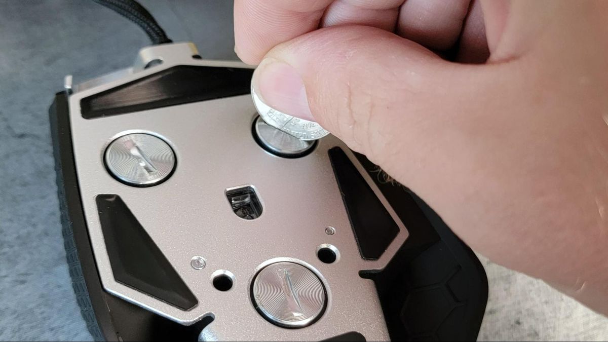 Hands-On With Corsair’s M65 RGB Ultra Mouse: Upgrading an FPS Classic ...