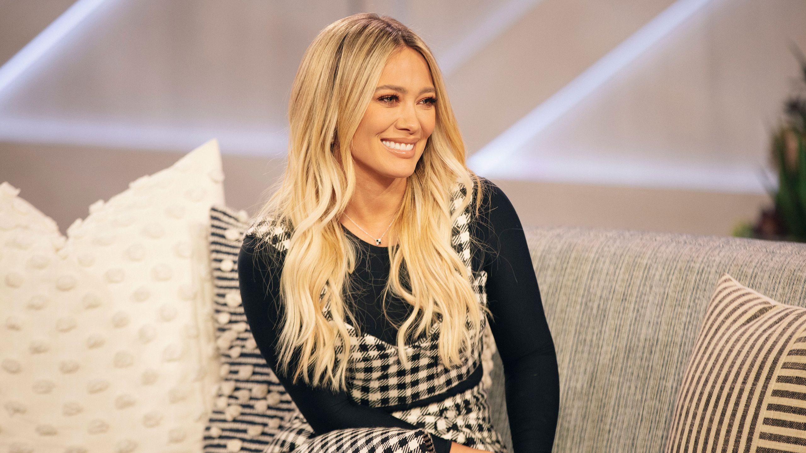Hilary Duff's living space was designed to reflect her love for 'warm ...