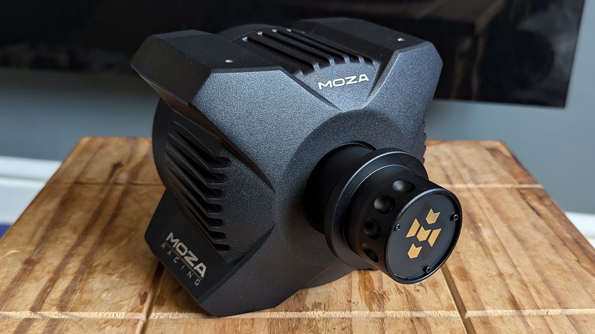 MOZA R3 racing wheel and pedals for Xbox review: The budget champion ...