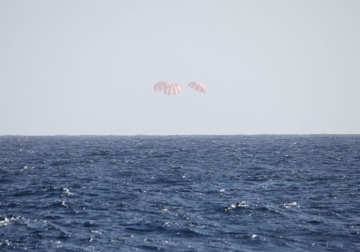 Landing Day Photos: SpaceX's 2nd Dragon Cargo Mission | Space