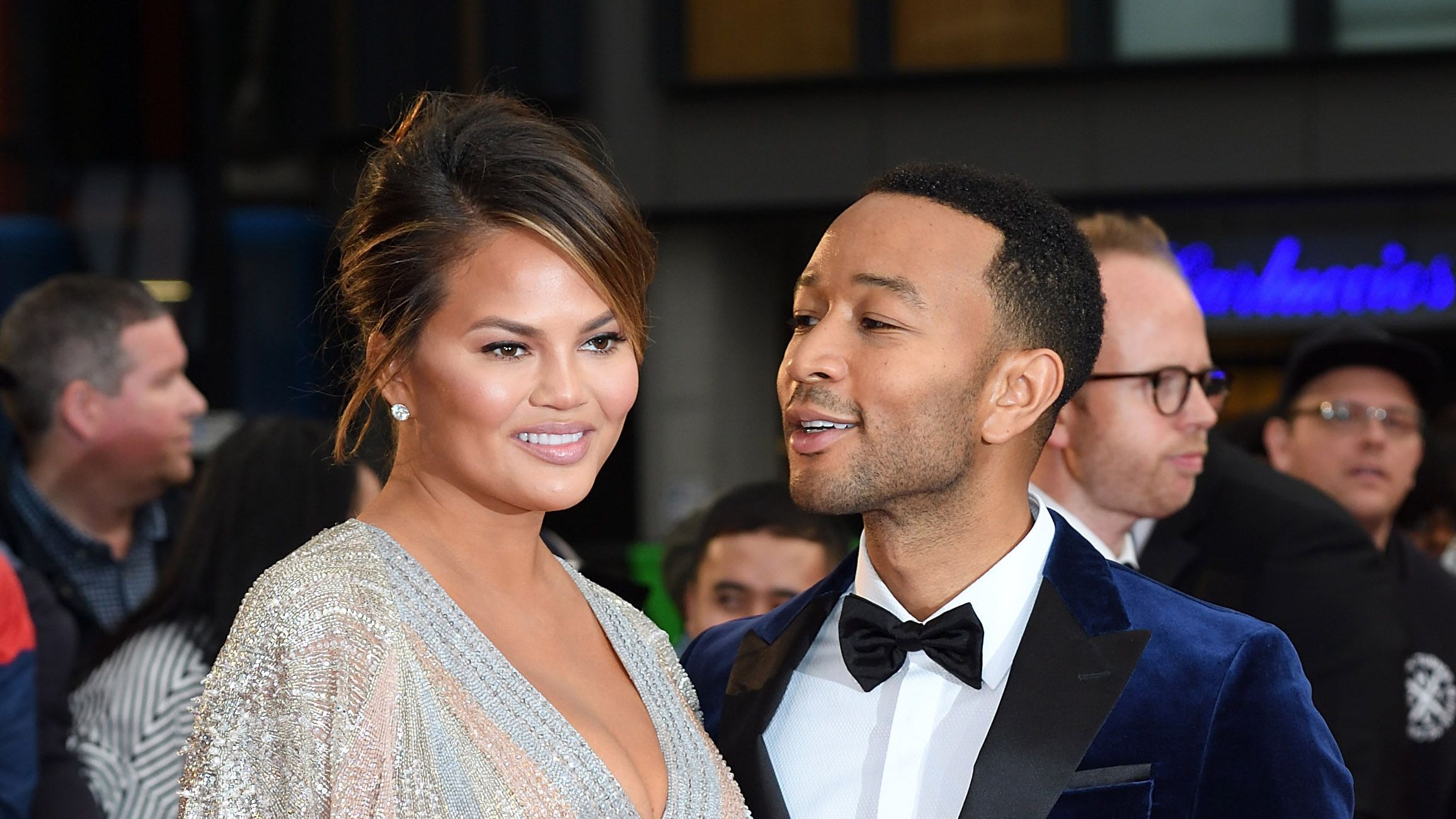 Unofficial Mayor of Twitter Chrissy Teigen Told John Legend a Hilarious ...