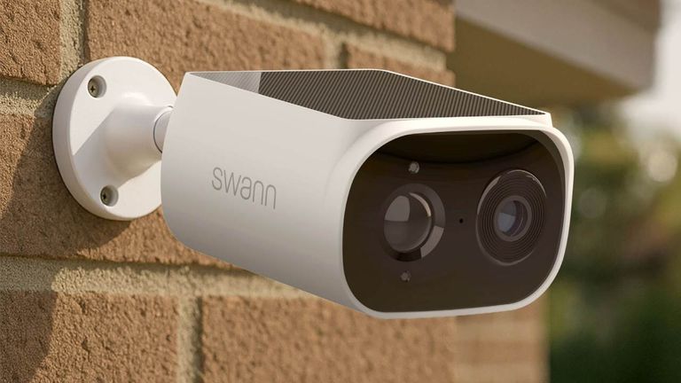 Swann’s new security camera has a built-in solar panel and no ...
