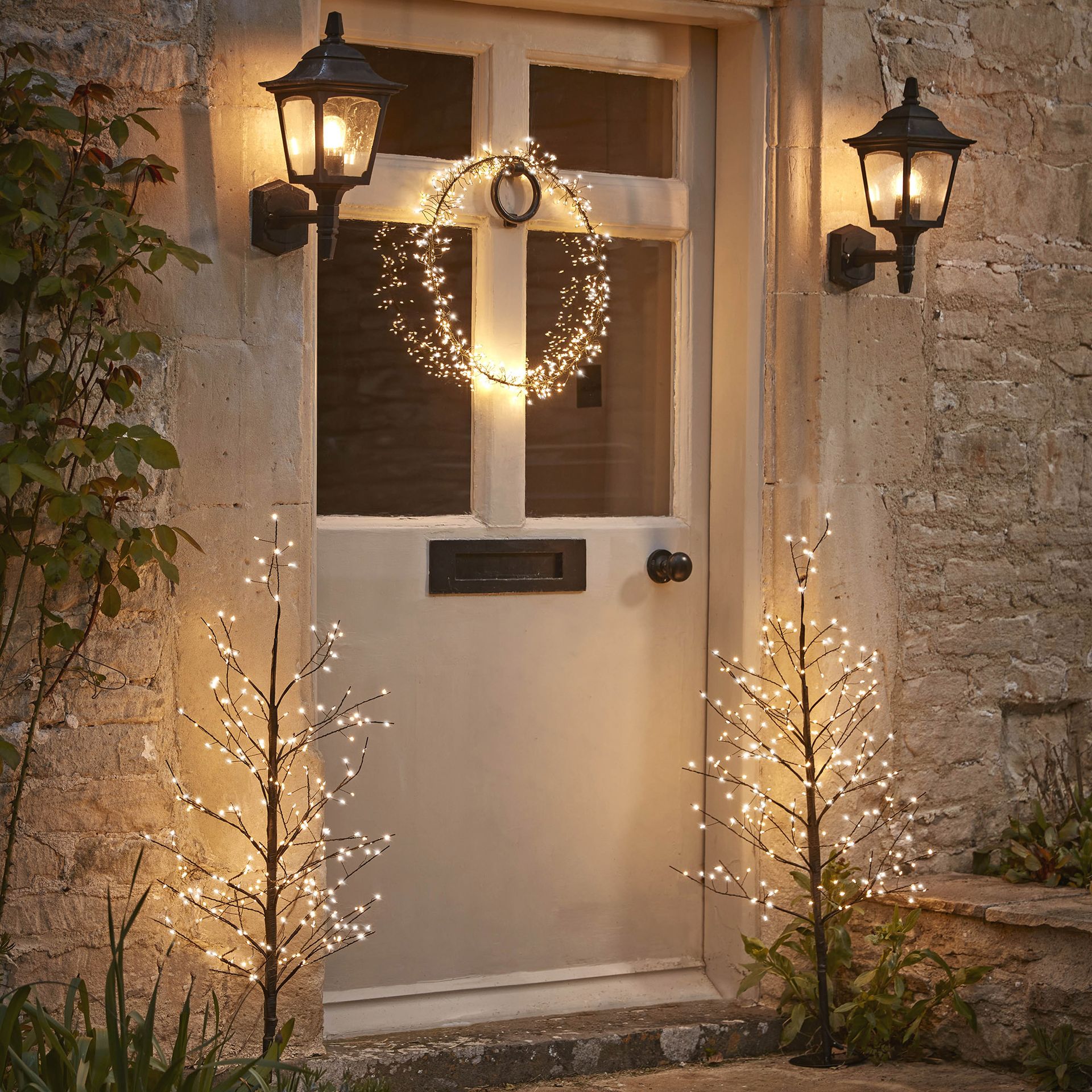 14 Christmas door decor ideas to greet guests with cheer | Ideal Home