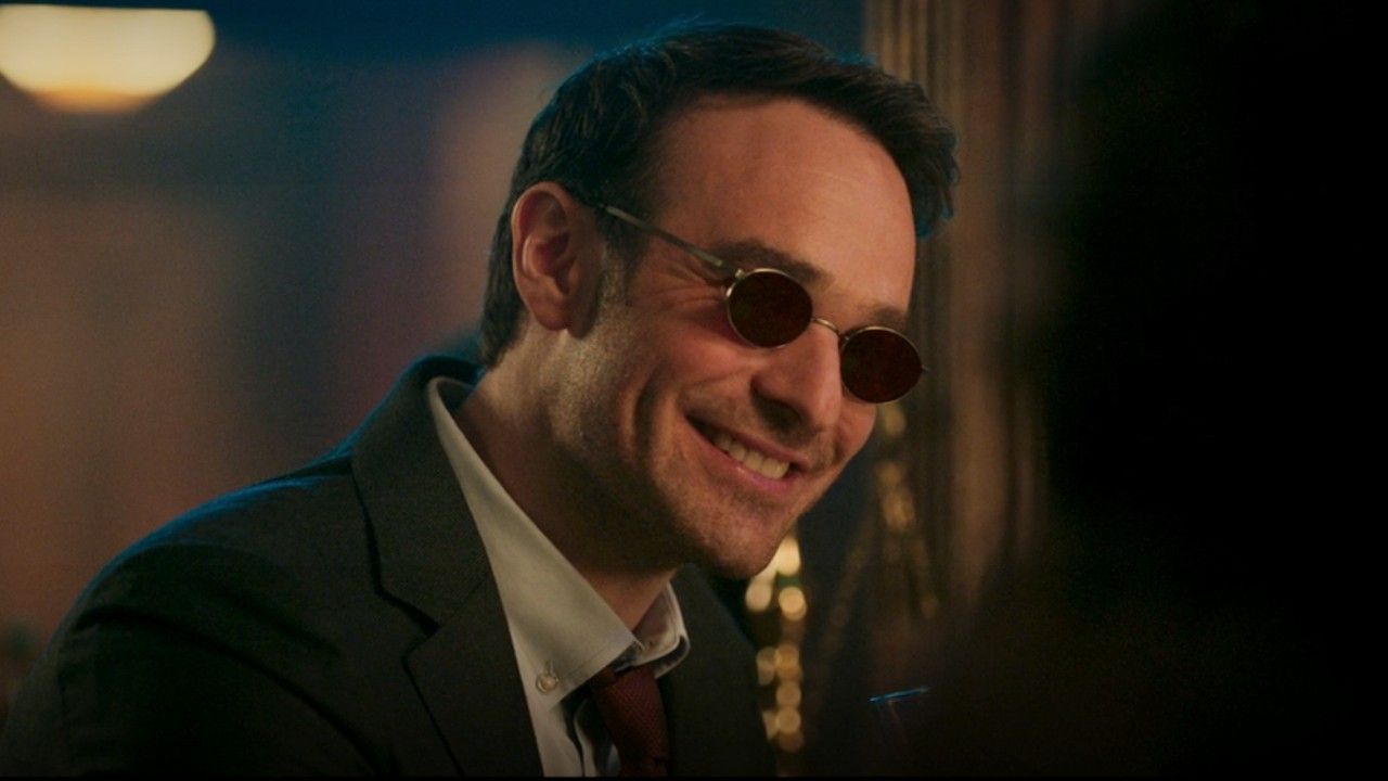 Daredevil's Charlie Cox Cosplayed As Bluey In Pic With Elektra Fan. Now ...