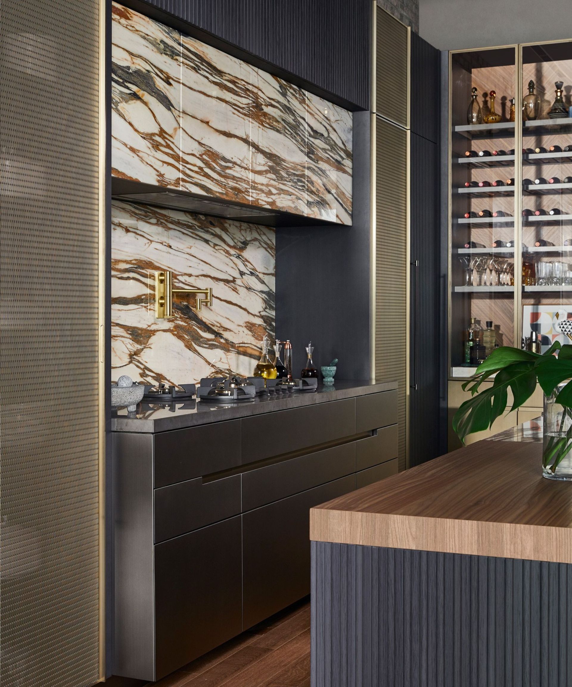 Kitchen backsplash trends 2025: 8 most popular design styles | Homes ...