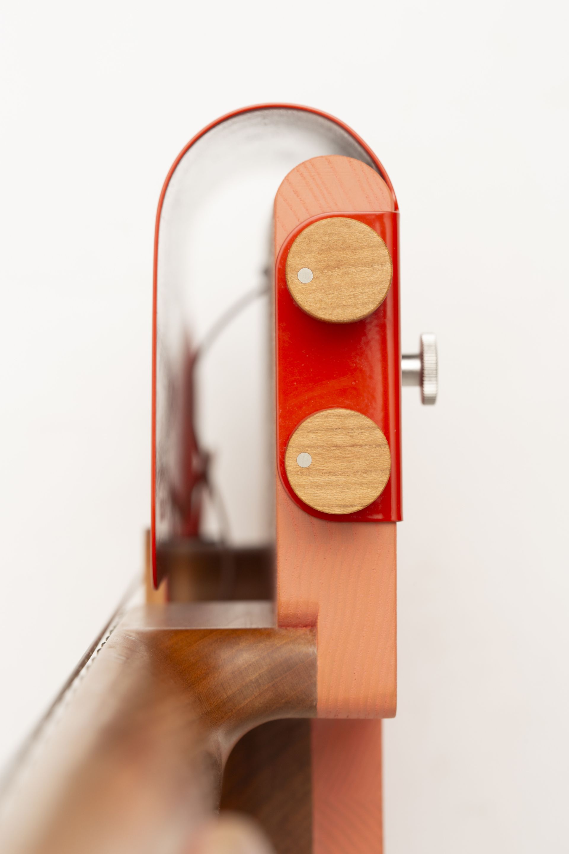 Verso Musical Instruments Sine guitar: a bold new form | Wallpaper*