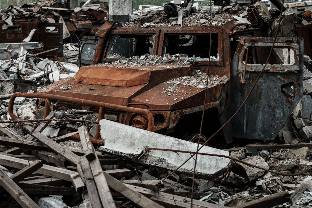 Russian military bloggers say 'many 100s' killed in Ukrainian strike on ...