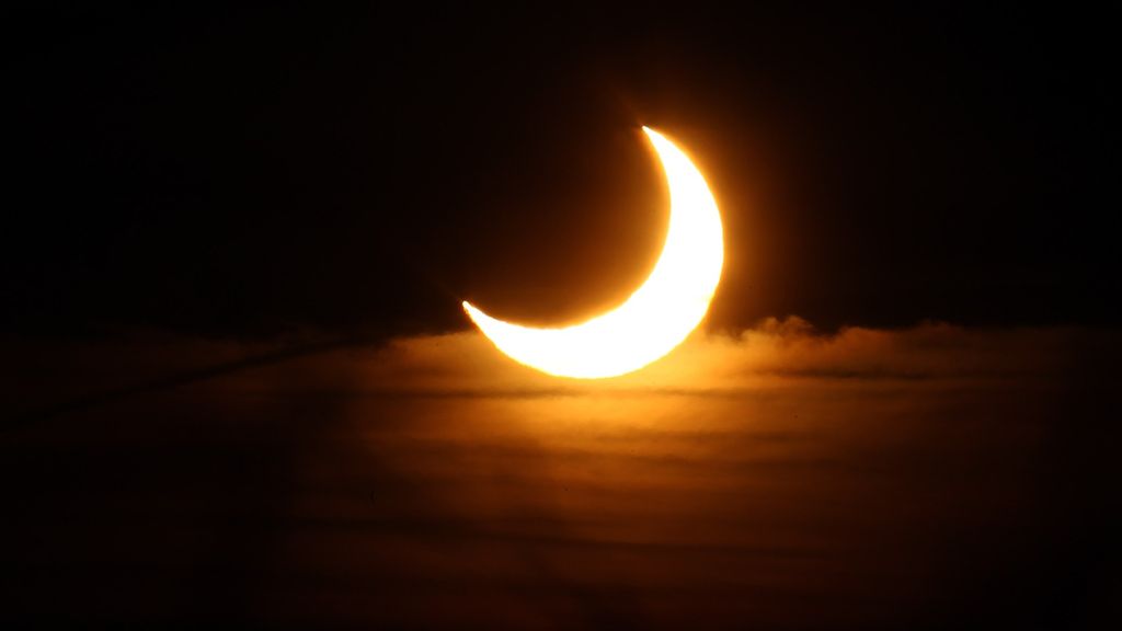 The new moon of March 2025 creates a partial solar eclipse this weekend ...