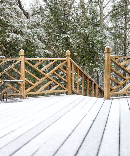 Slippery Decking Day is approaching – this is what you need to know ...