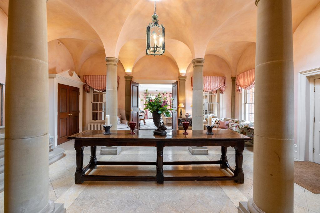 'One of the finest houses in Cheshire' blends Georgian architecture ...