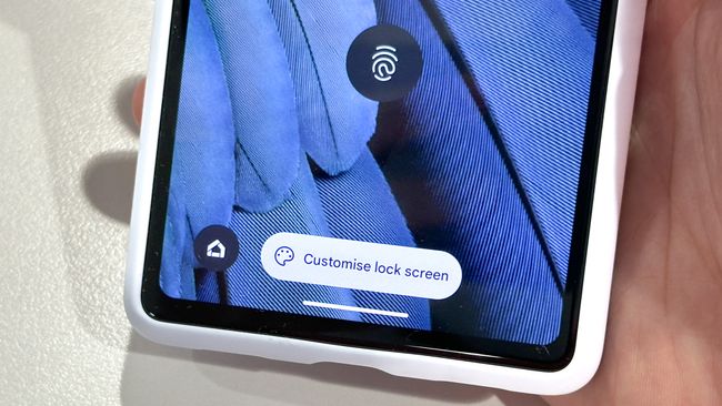 How to customize your lock screen in Android 14 | Tom's Guide