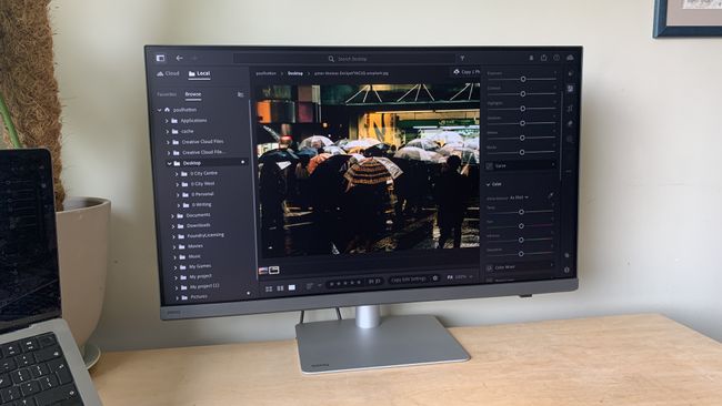 The world's first colour e-ink monitor is essentially a 25-inch Kindle ...